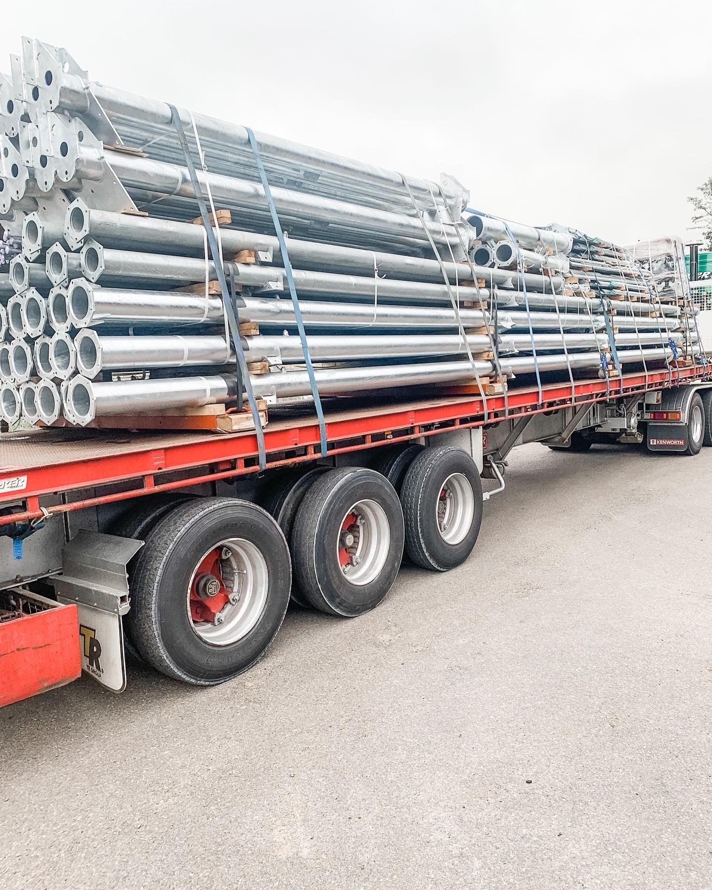 6 and 8 span centre pivots supplied to local grower and installed by the PPS team - Case Studies ...